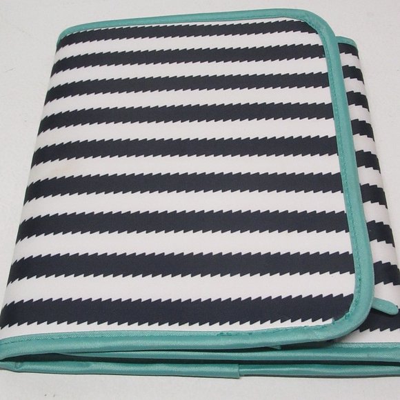 thirty-one | Accessories | Thirty One Fold It Up Organizer In Navy Wave ...